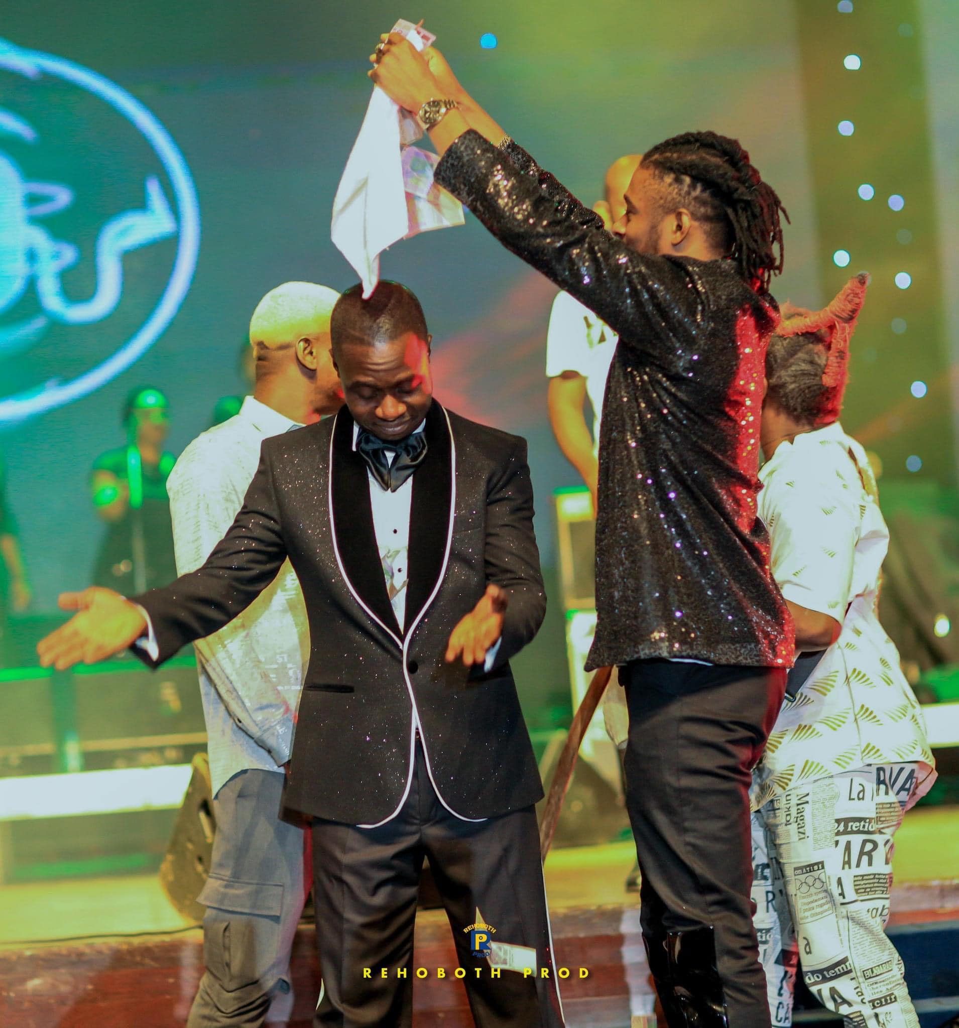 Onel Mala - 25 ans de carrière en images - Célébrités Africaines